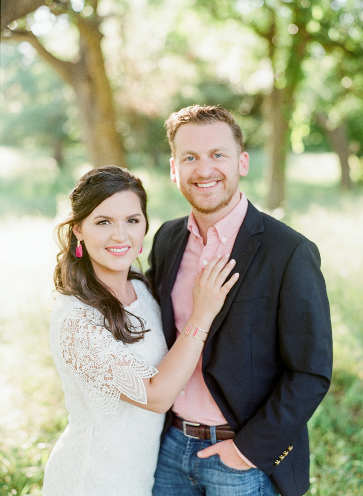 Stephanie & Aaron Engagement Session | honeygemcreative.com